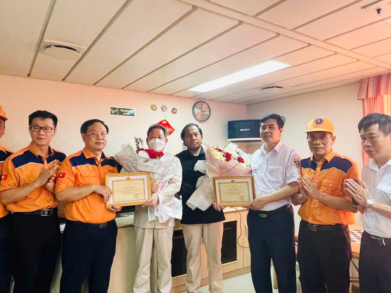 Vietnam Maritime and Waterway Administration Commends Captain and Crew ...